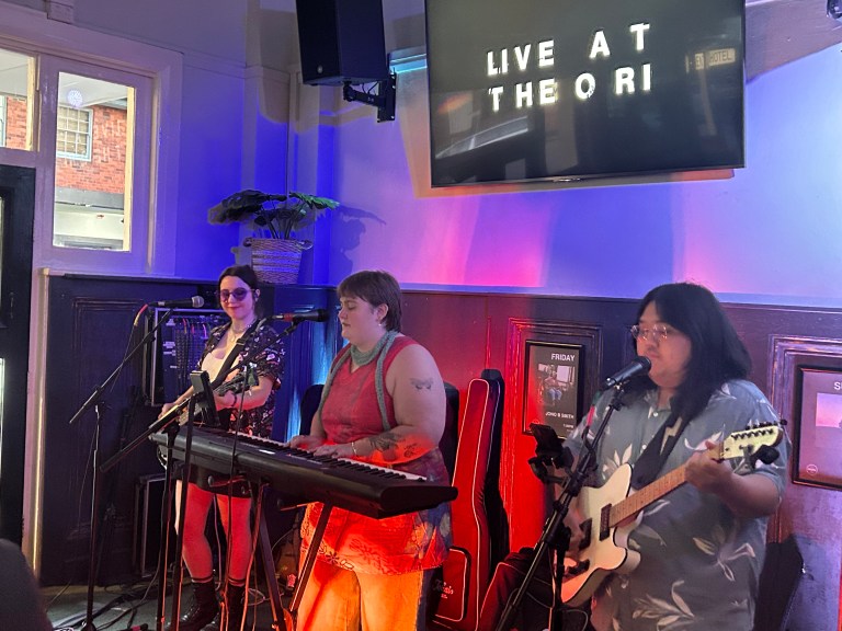 Nenna, Ben & Jessii – a three-piece to watch – Weighted Disposition